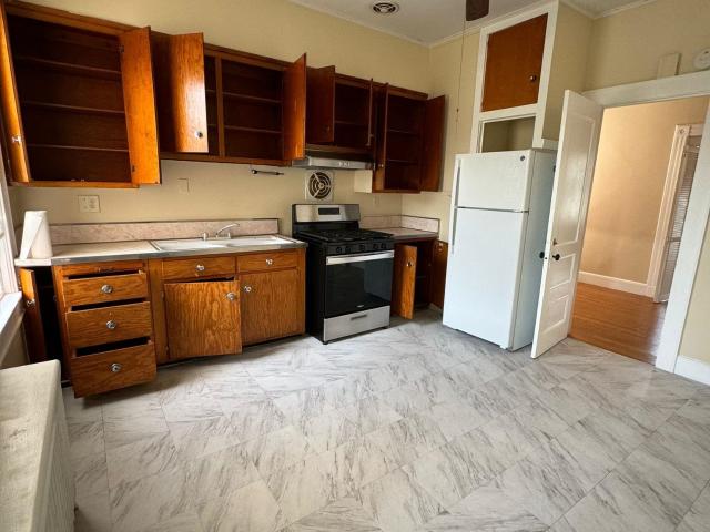 107 Poplar St # 1