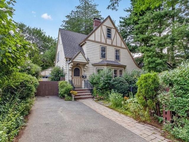 107 Park Ave, Arlington, MA 02476