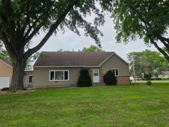 107 Park Ave E, Hollandale, MN 56045