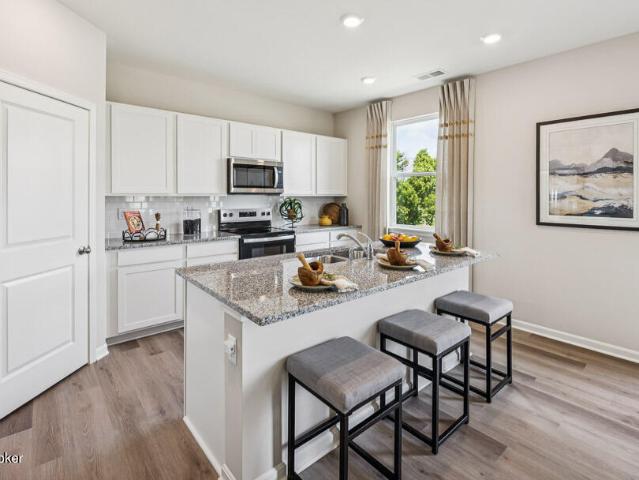 107 Pheasant Glen Dr