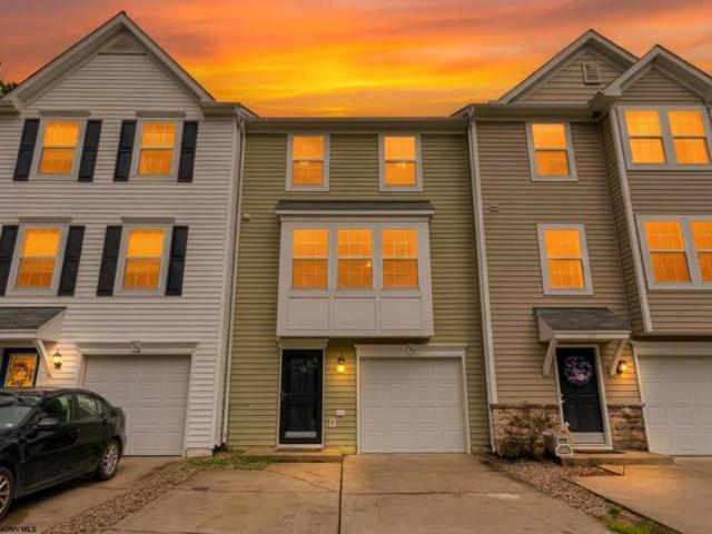 107 Pine Ln, Morgantown, WV 26508