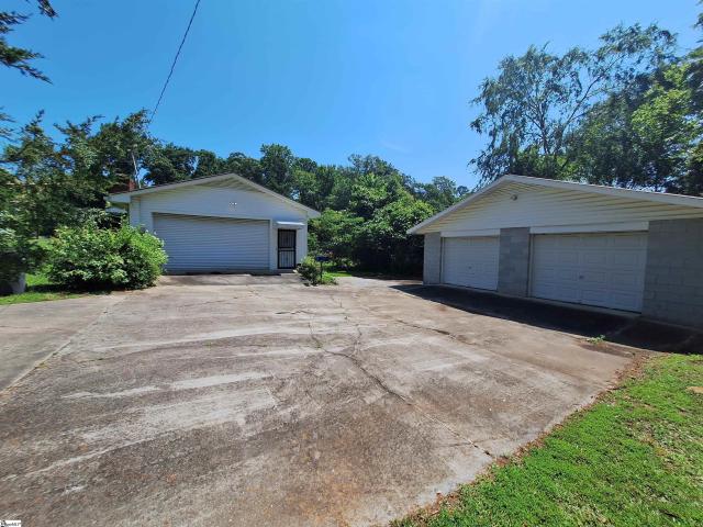 107 Pine Road