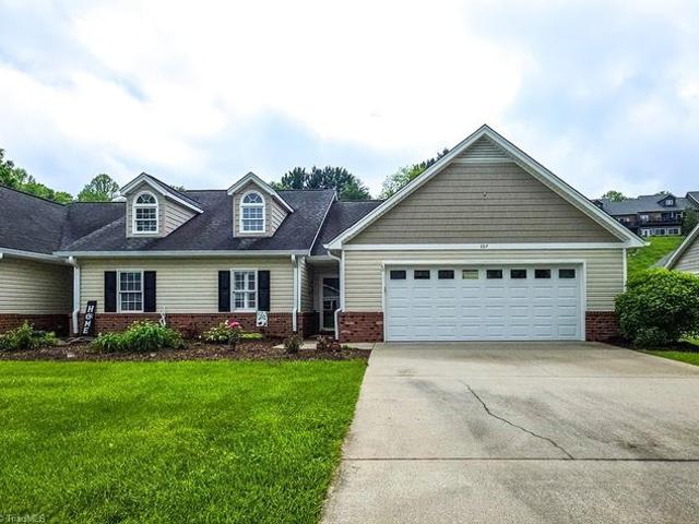 107 Plantation Place Ln, Mount Airy, NC 27030