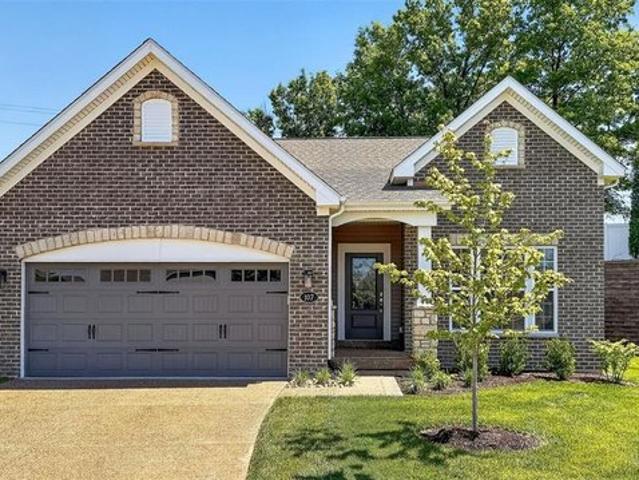 107 Quail Bluff Ct, Wentzville, MO 63385