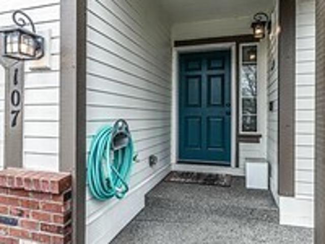 107 Robin Street SW