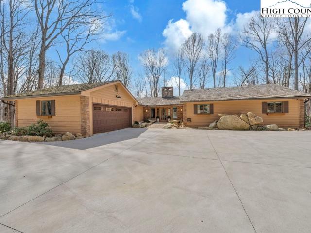 107 Rock Ledge Lane