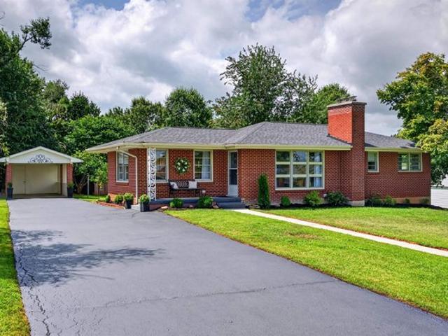 107 Roseland Dr, Christiansburg, VA 24073