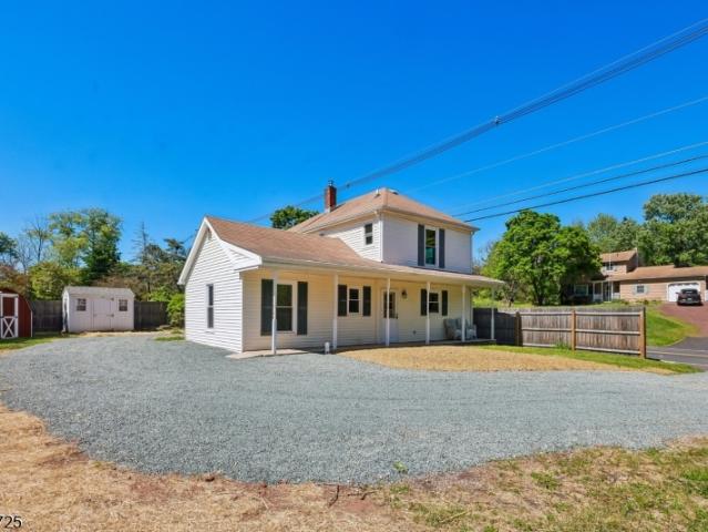 107 Readington Rd