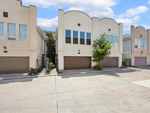 107 Riley Ln, Houston, TX 77003