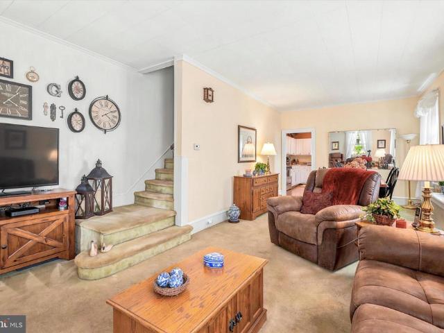 107 W 10Th Avenue