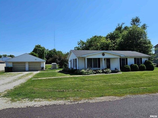 107 W 2nd St, Glasford, IL 61533