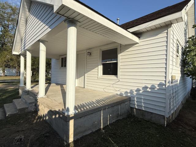 107 W Warren St