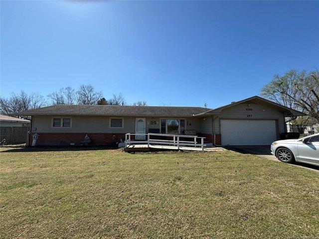 107 W Cherokee Ln, Muskogee, OK 74403