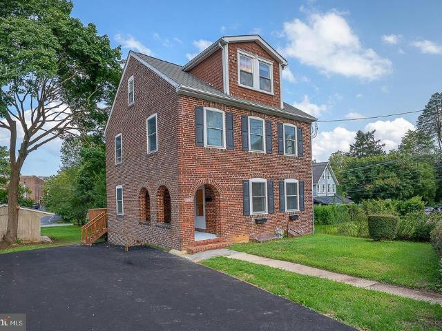 107 W Circular Avenue