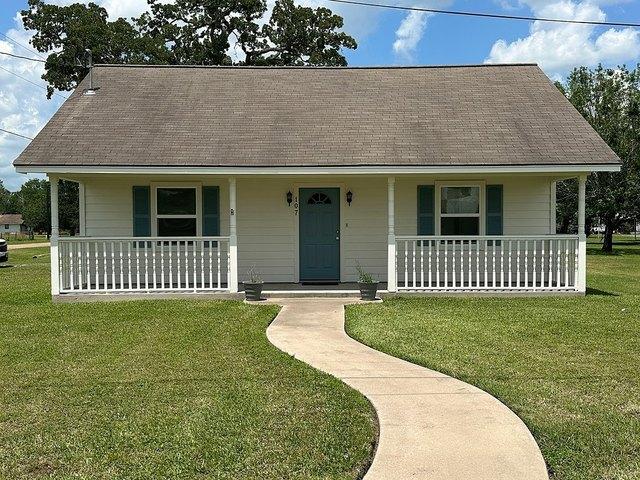 107 W Colorado Sky St, Ellinger, TX 78938