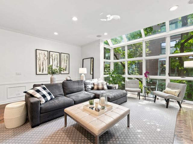 107 w delaware place # f