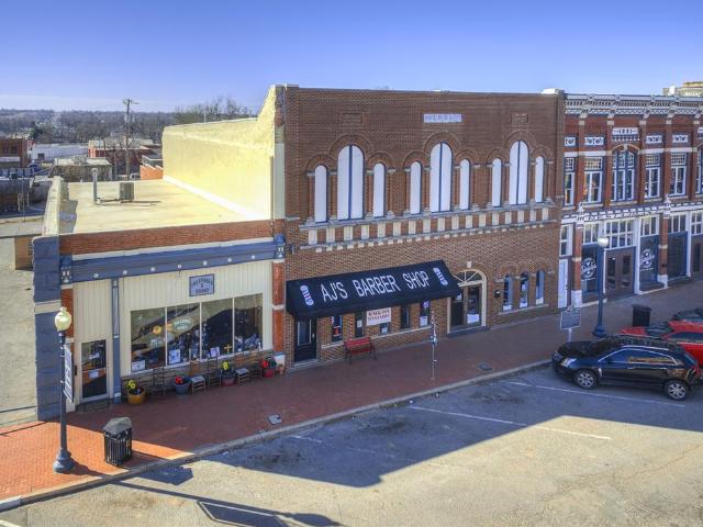107 W Harrison Avenue