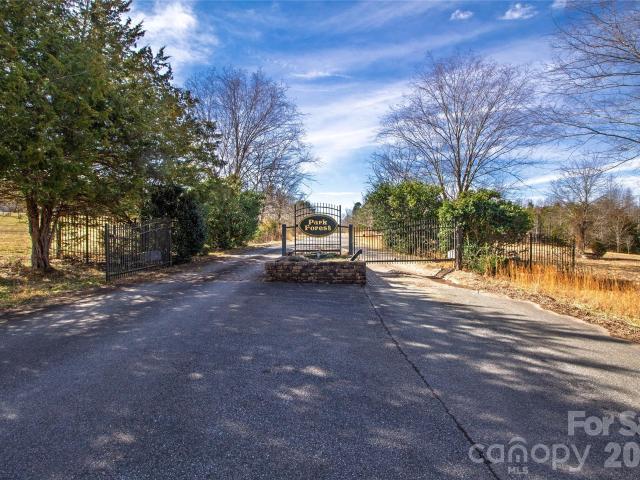 107 W Highland Terrace