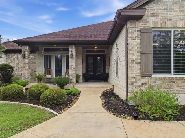 107 W Majestic Oak Ln