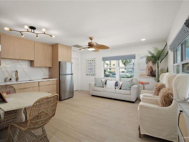107 W Mars Lane