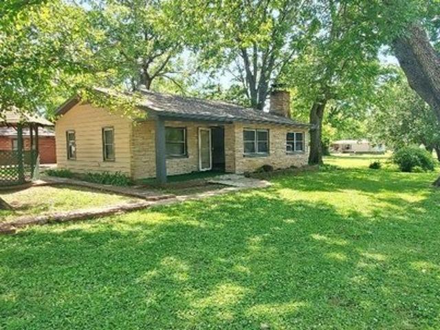 107 W Micro Lite St, Buffalo, KS 66717