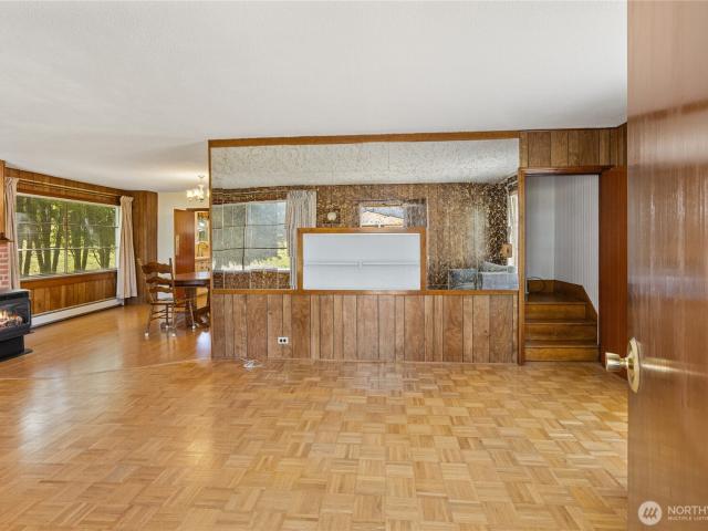 107 W Montana Avenue