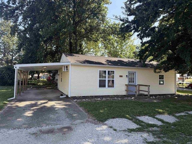 107 W Nineth St, Monroe City, IN 47557