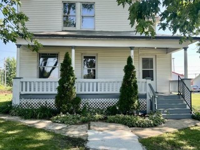 107 W Palmer St, Thawville, IL 60968