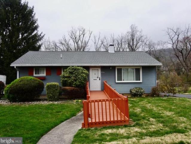 107 Wood Ln, Reading, PA 19606