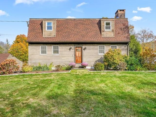 107 Woodhouse Ave, North Branford, CT 06472