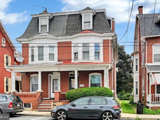 107 Woodrow Ave, Sinking Spring, PA 19608