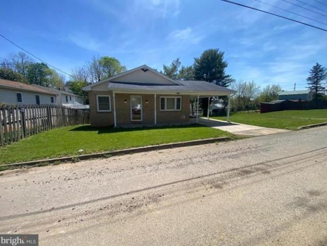 107 Wall St, Charles Town, WV 25414
