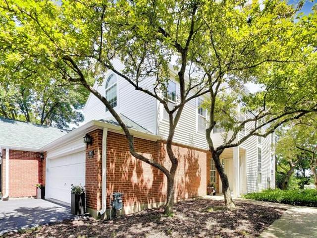 107 Welwyn St, Lake Bluff, IL 60044