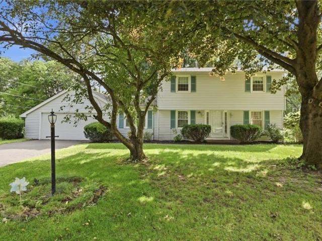 107 Wheatstone Cir, Fairport, NY 14450