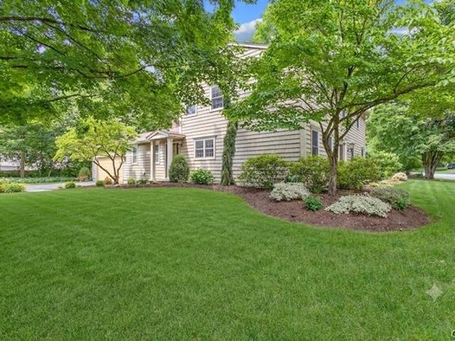 107 Will O Wind Dr, Jamesville, NY 13078