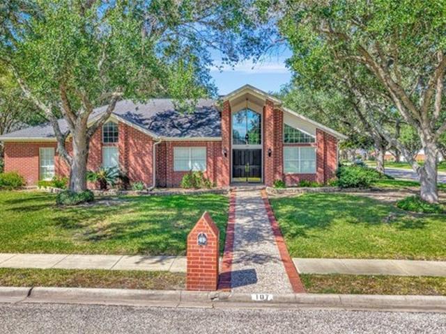 107 Tournament Dr, Victoria, TX 77904