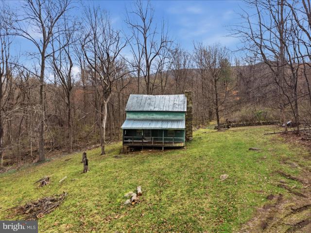 107 Top of Loop Ln, Bentonville, VA 22610 | MLS #VAWR2013 | Compass