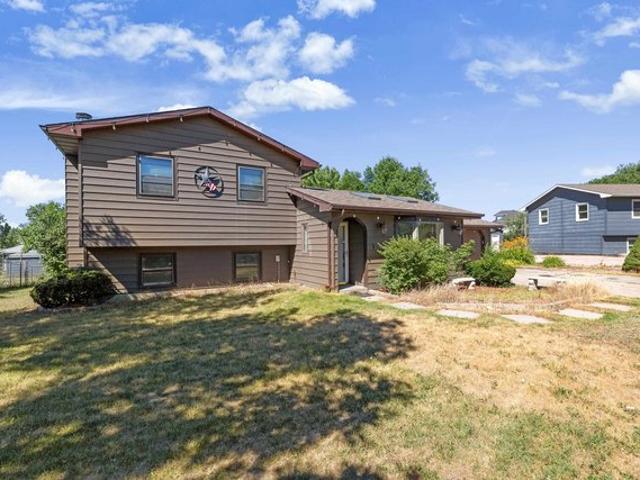 107 Thrush Ct, Box Elder, SD 57719