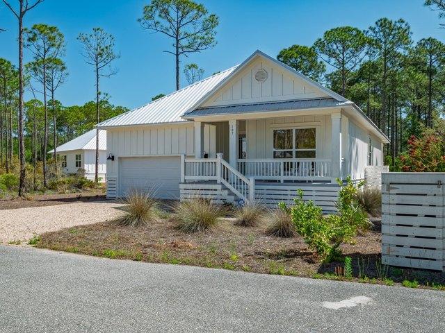 107 Tree House Cir, Saint Teresa, FL 32358