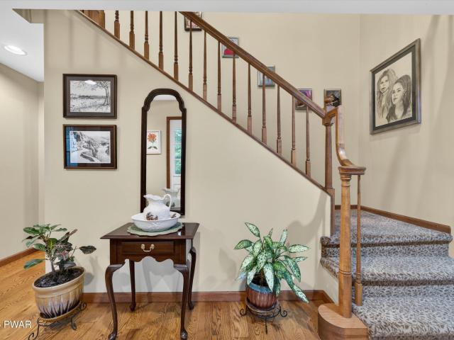 107 Valley Court