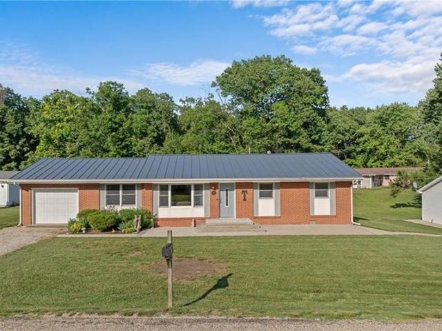 107 Valley Rd, Marshall, IL 62441