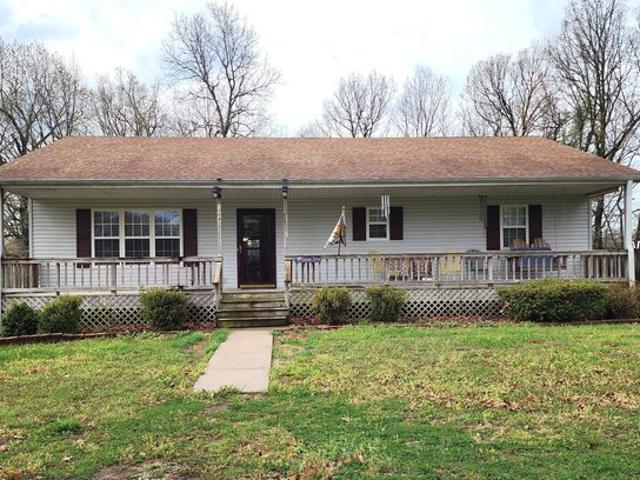 10840 Oakley Ln, Neosho, MO 64850