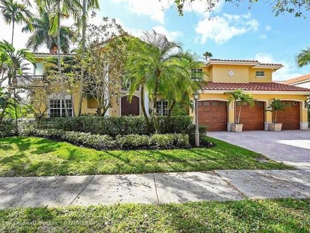 10840 Santa Fe Dr, Hollywood, FL 33026