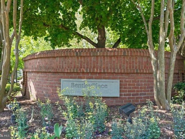 10842 Antigua Ter Apt 203, Rockville, MD 20852