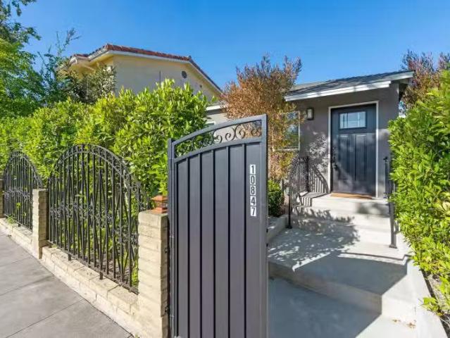 10847 Jefferson Blvd, Culver City, CA 90230