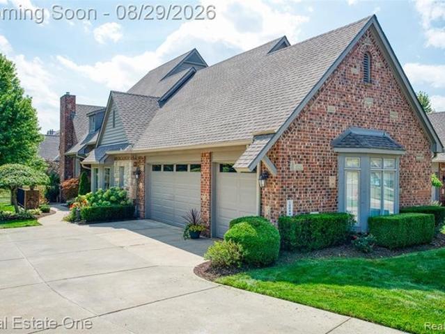 10844 Sparkling Waters Ct Unit 16, Green Oak Township, MI 48178