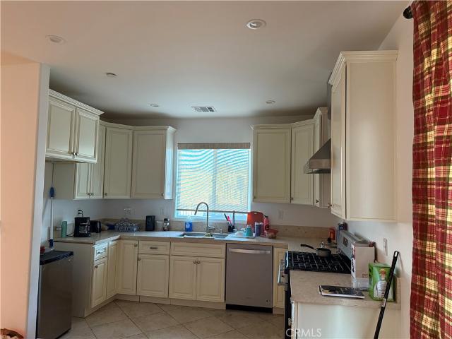 10845 Vinedale St, Sun Valley, CA 91352 | MLS #SR25160