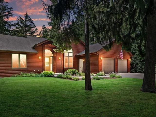 10845 N Wauwatosa Rd, Mequon, WI 53097