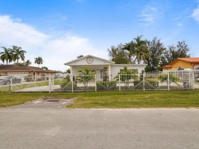 10845 NW 19th Ave, Miami, FL 33167