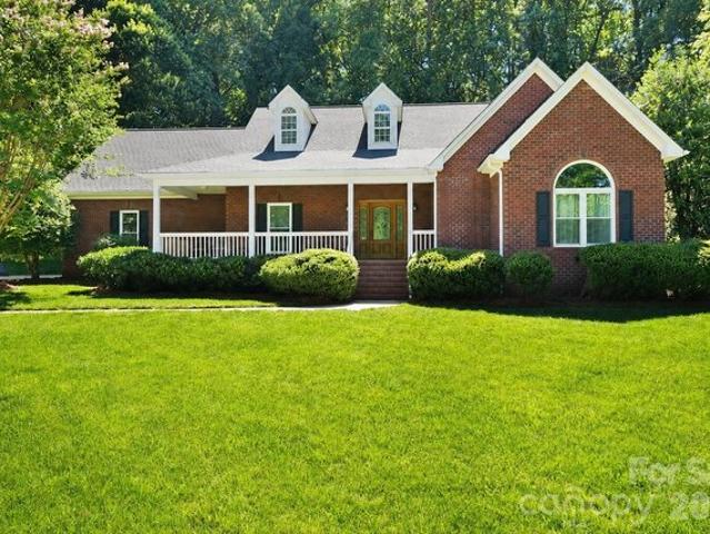 10846 Tyler Brook Ln, Charlotte, NC 28227